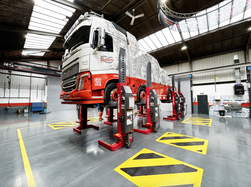 Comment préparer votre atelier pour les saisons à volume élevé - Bus Lyon