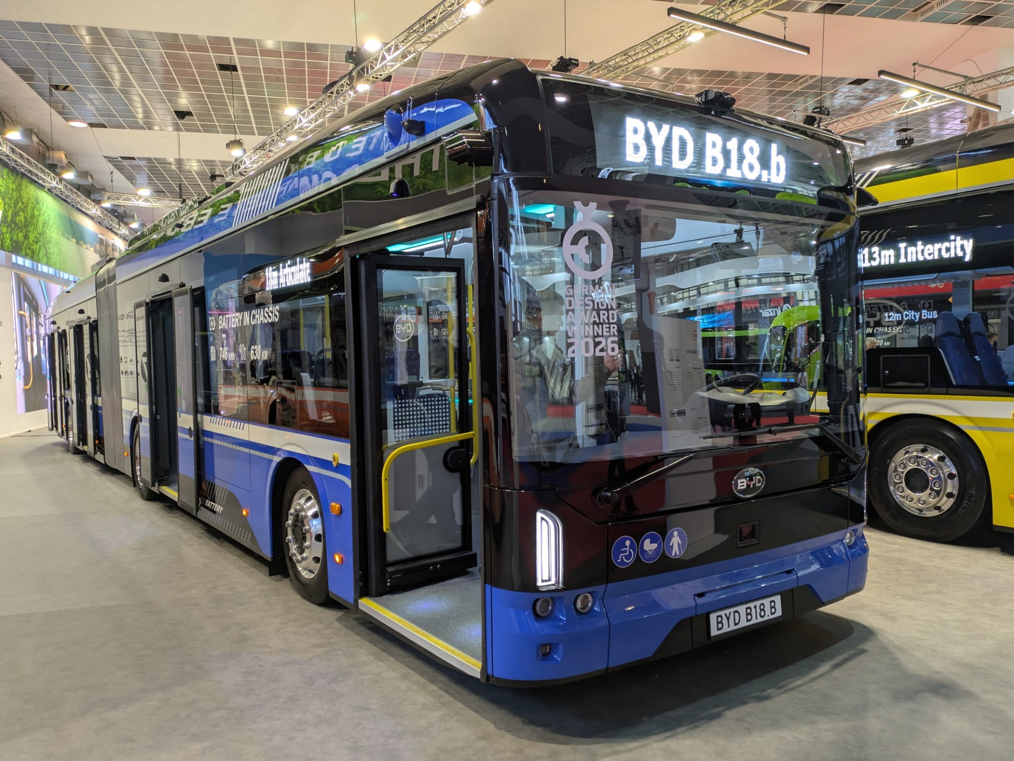 Dans Images: BYD présente un bus électrique B18.B articulé à Busworld - Bus Lyon